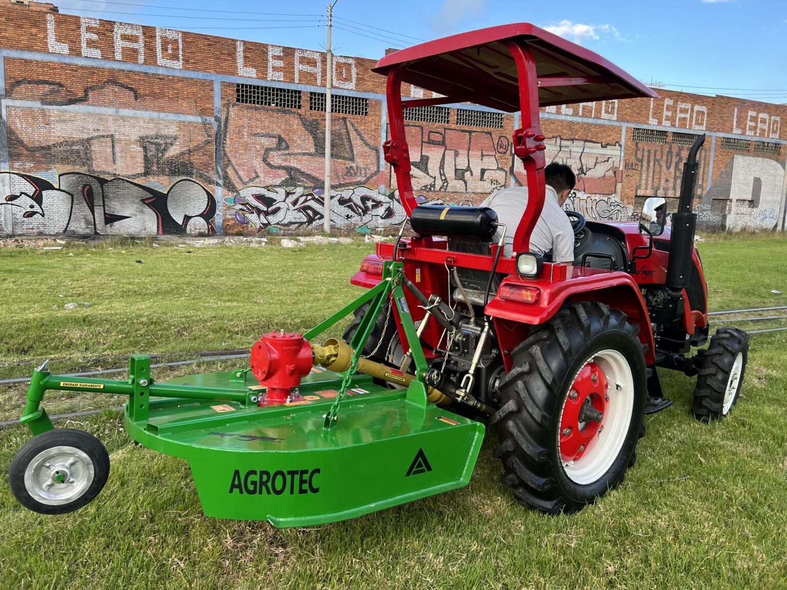 IMPLEMENTOS PARA TRACTOR – Agroger Maquinaria Agrícola